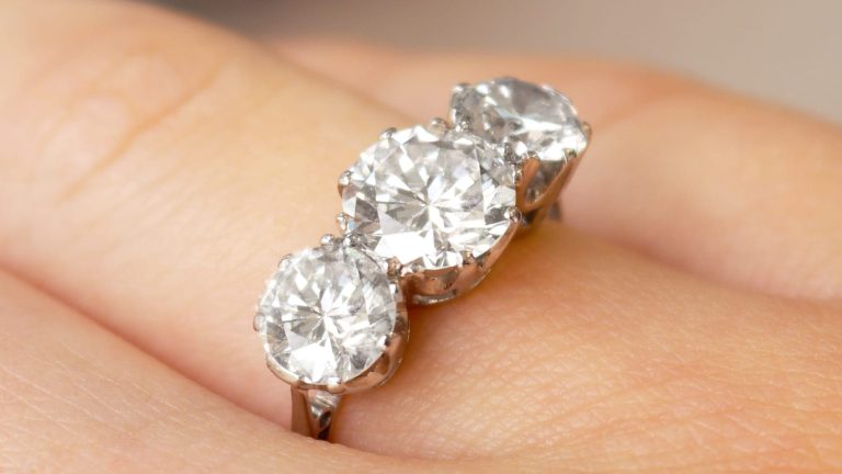 Meghan Markle Engagement Ring - AC Silver